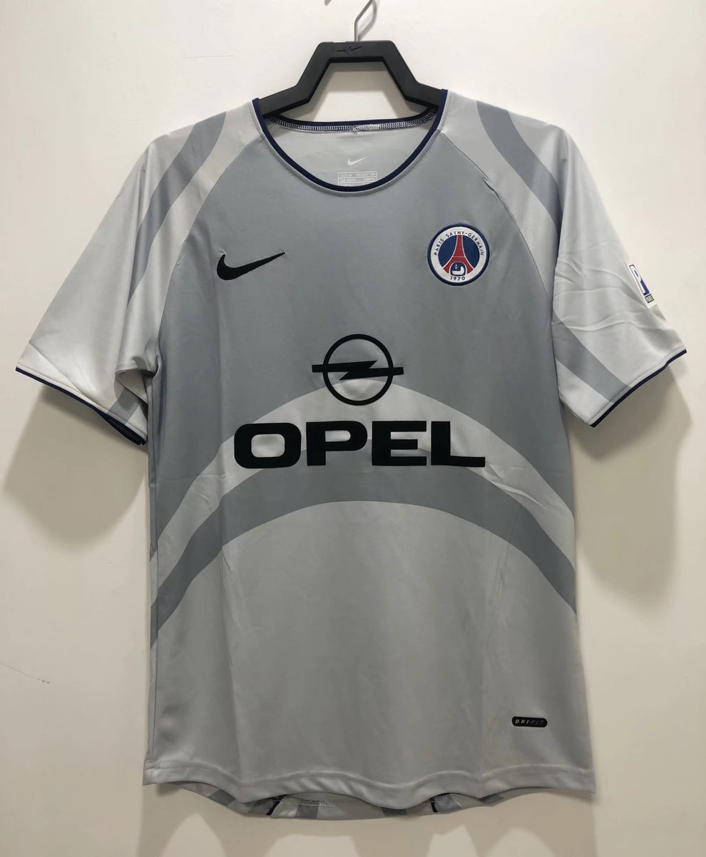 PSG 2001/02 Away – False 9 Football
